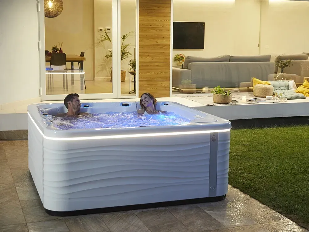 Spa à domicile : jacuzzi pour la maison et confort total - Aquavia Spa