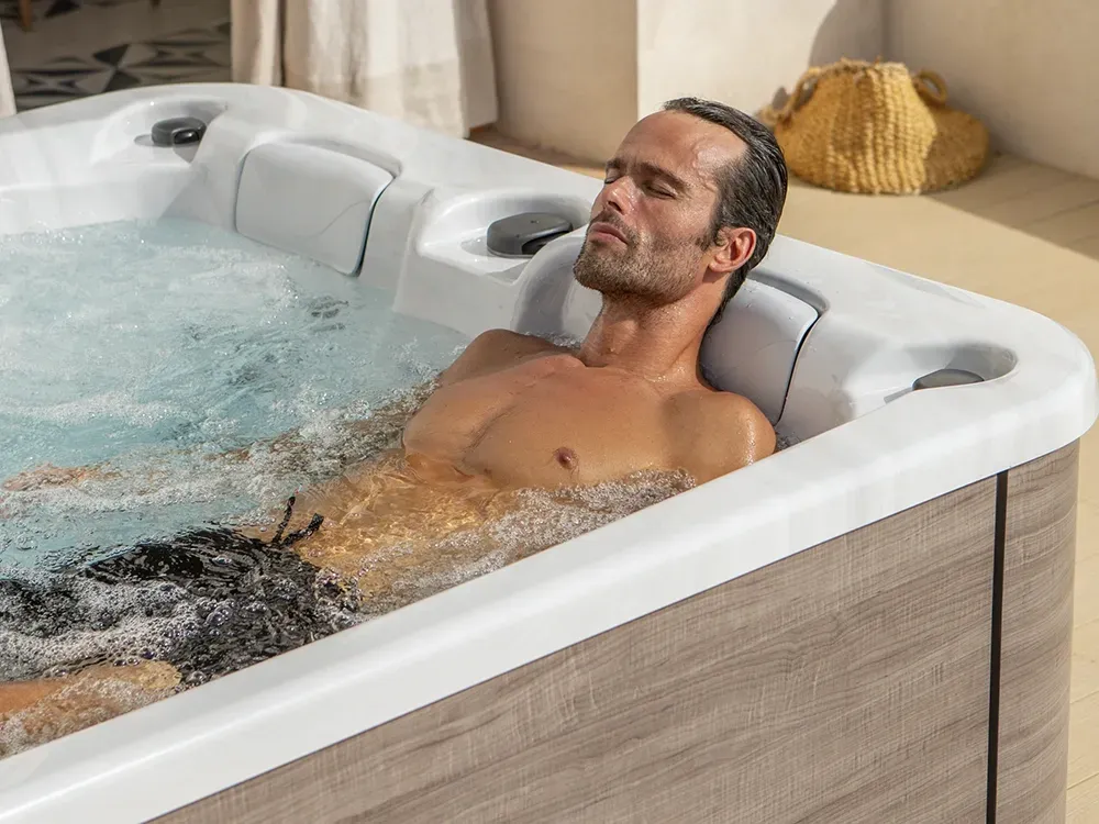 Hot tub 1 extended place | Exclusive and compact | Aquavia Spa